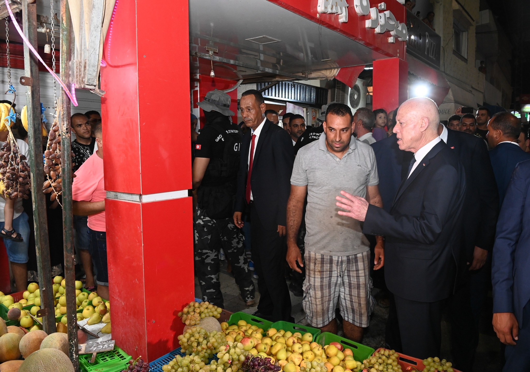 رئيس الجمهوريّة في زيارة غير معلنة إلى مدينة أريانة - أفريكان مانجر