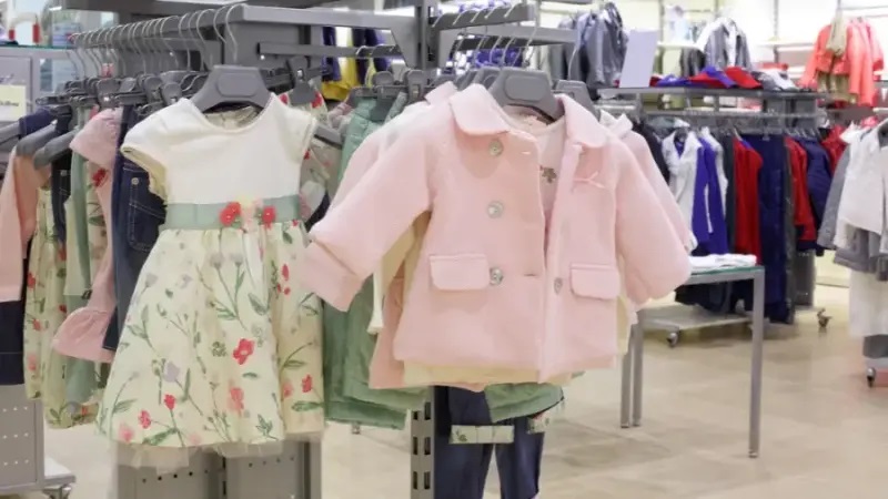 الترخيص للمحلات التجارية والمقاهي بالعمل بعد العاشرة ليلا - أفريكان مانجر